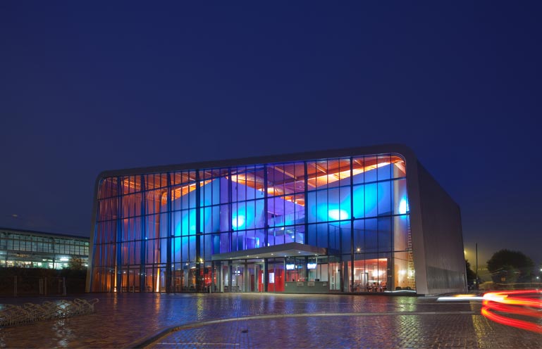 Metropool pop and cultural centre | Benthem Crouwel Architects | Archello