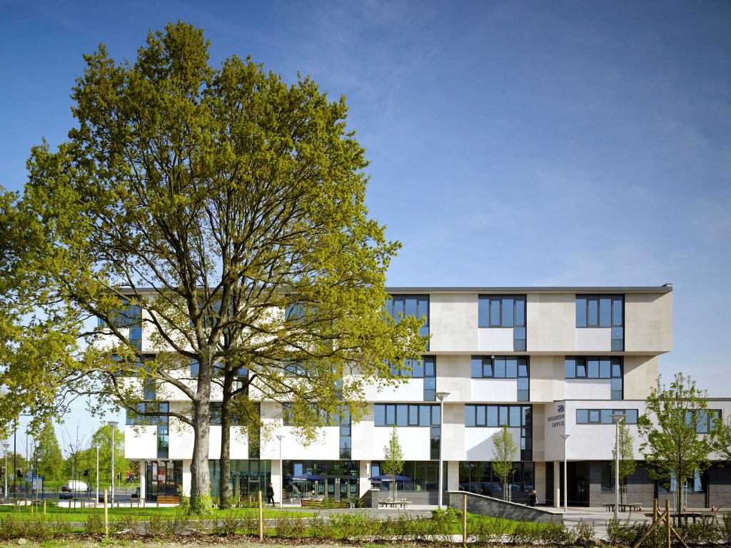 Crawley Library | Penoyre & Prasad | Archello