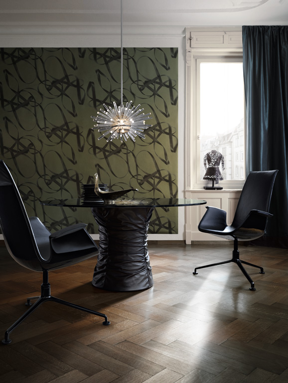 Bellows Dining Table by Walter Knoll | Archello