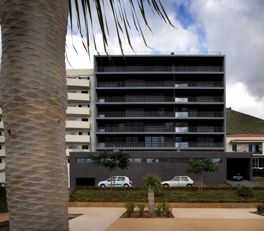 AAJJ - Apartment Building | Paulo David | Archello