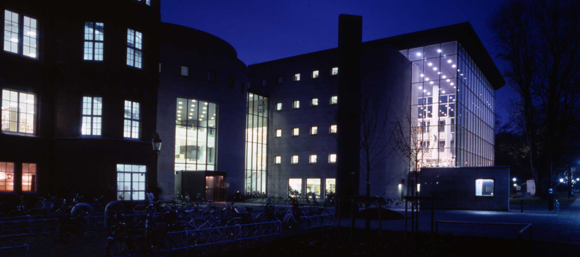 Gallery of Malmo City Library | Henning Larsen | Media - 13