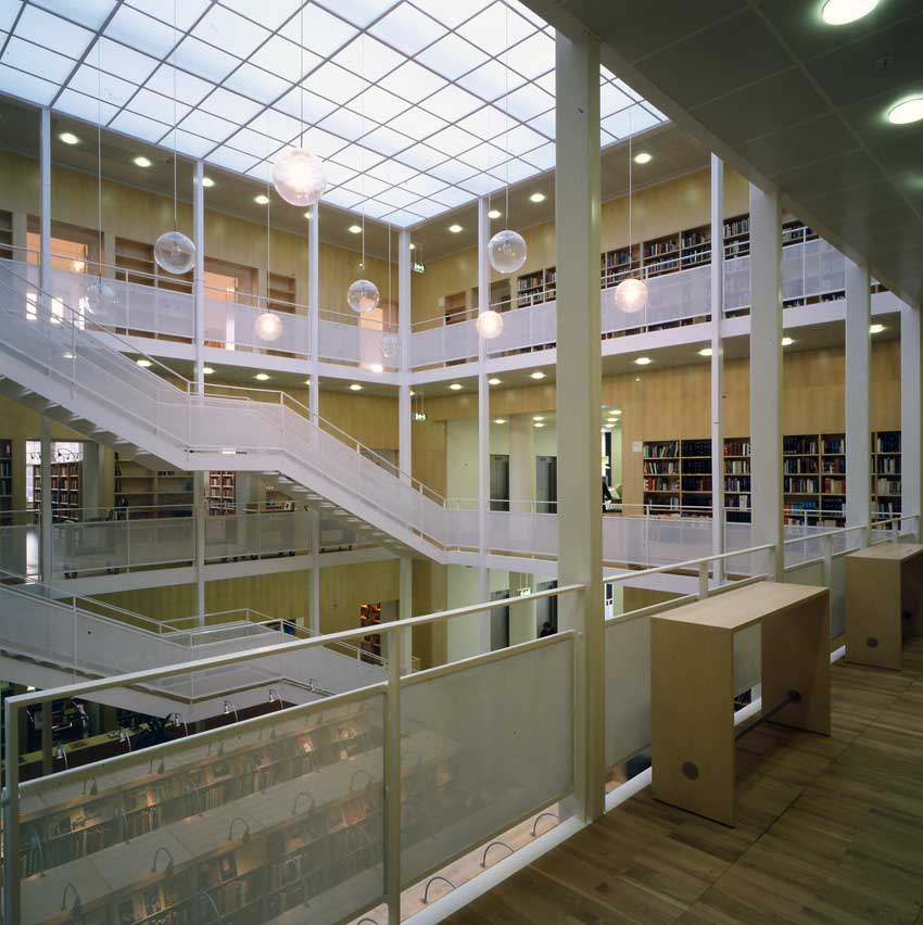 Gallery of Malmo City Library | Henning Larsen | Media - 10