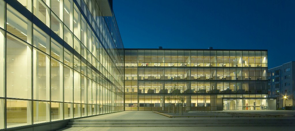 Rostock University Library | Henning Larsen | Archello