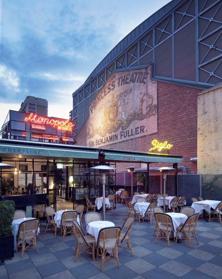 Siglo bar | b.e architecture | Archello