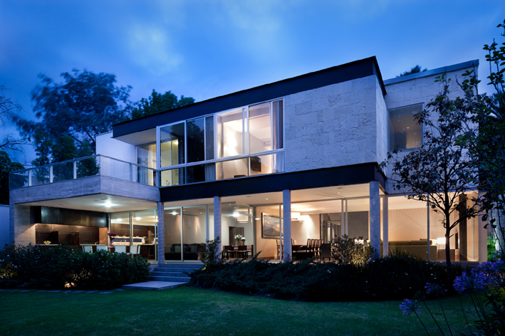 SECRET GUEST HOUSE | Pascal Arquitectos | Archello