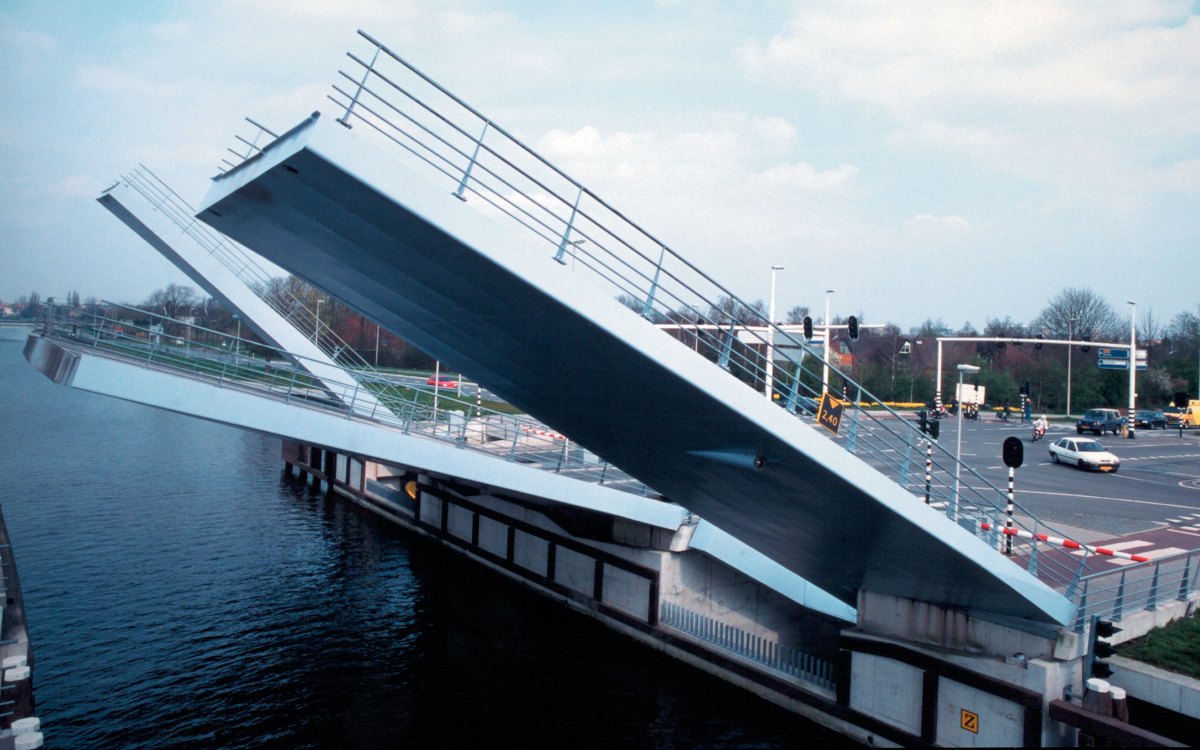 Bascule Bridge & Bridgemaster's House | UNS | Archello