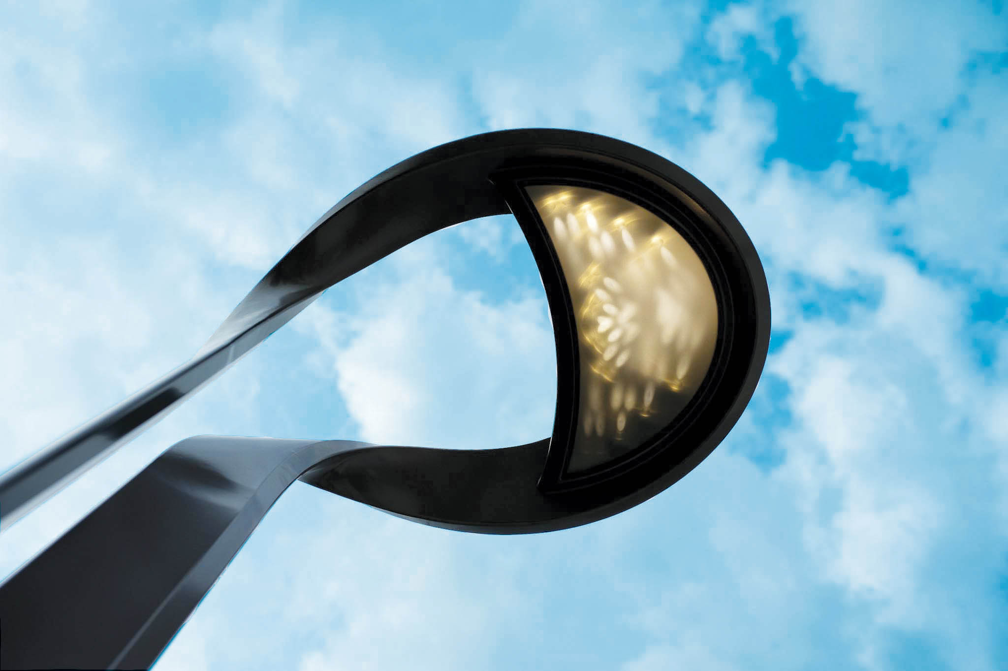 Hi-Glo by Landscape Forms | Archello