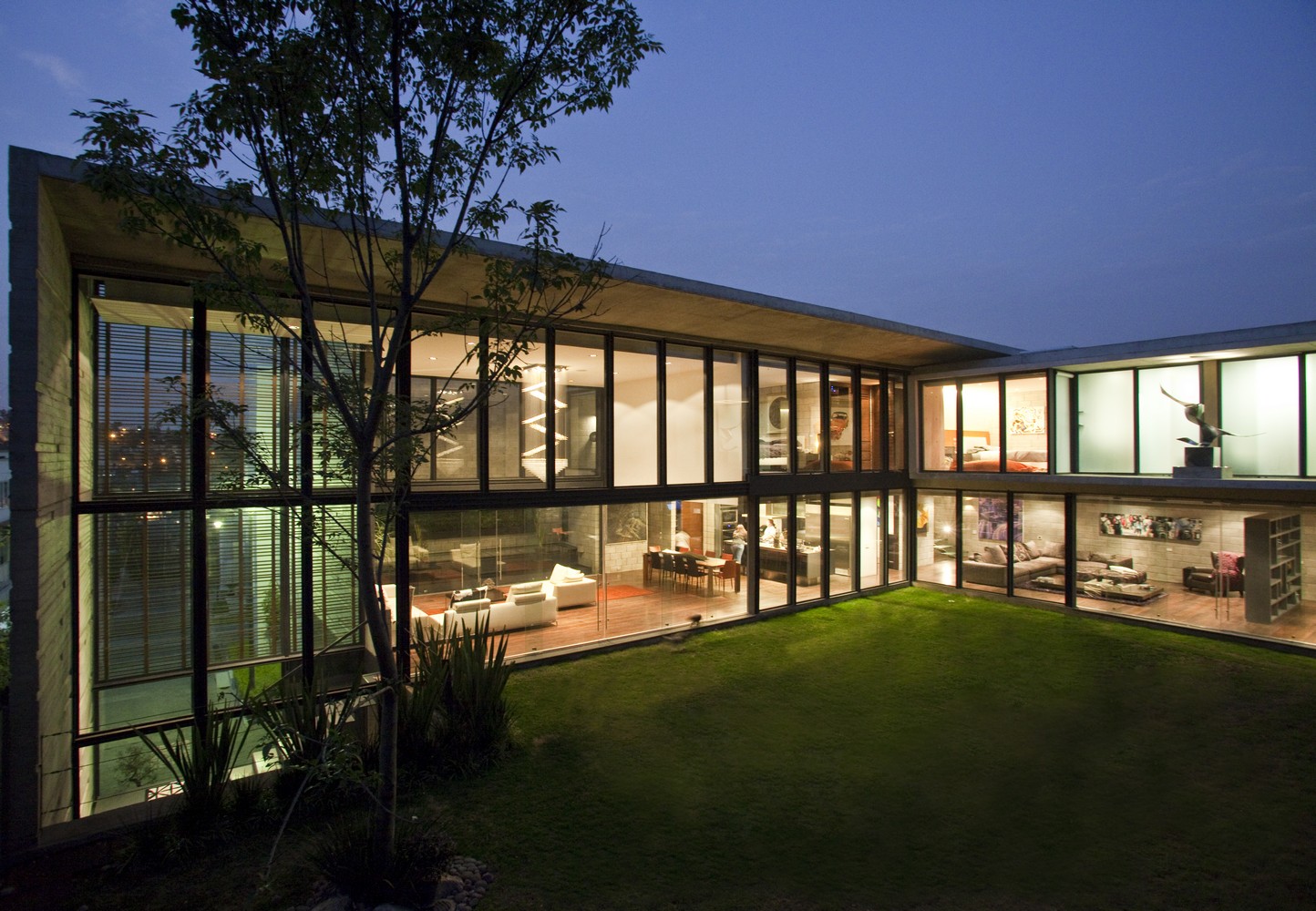 H24 House | R-ZERO | Arquitectos | Archello