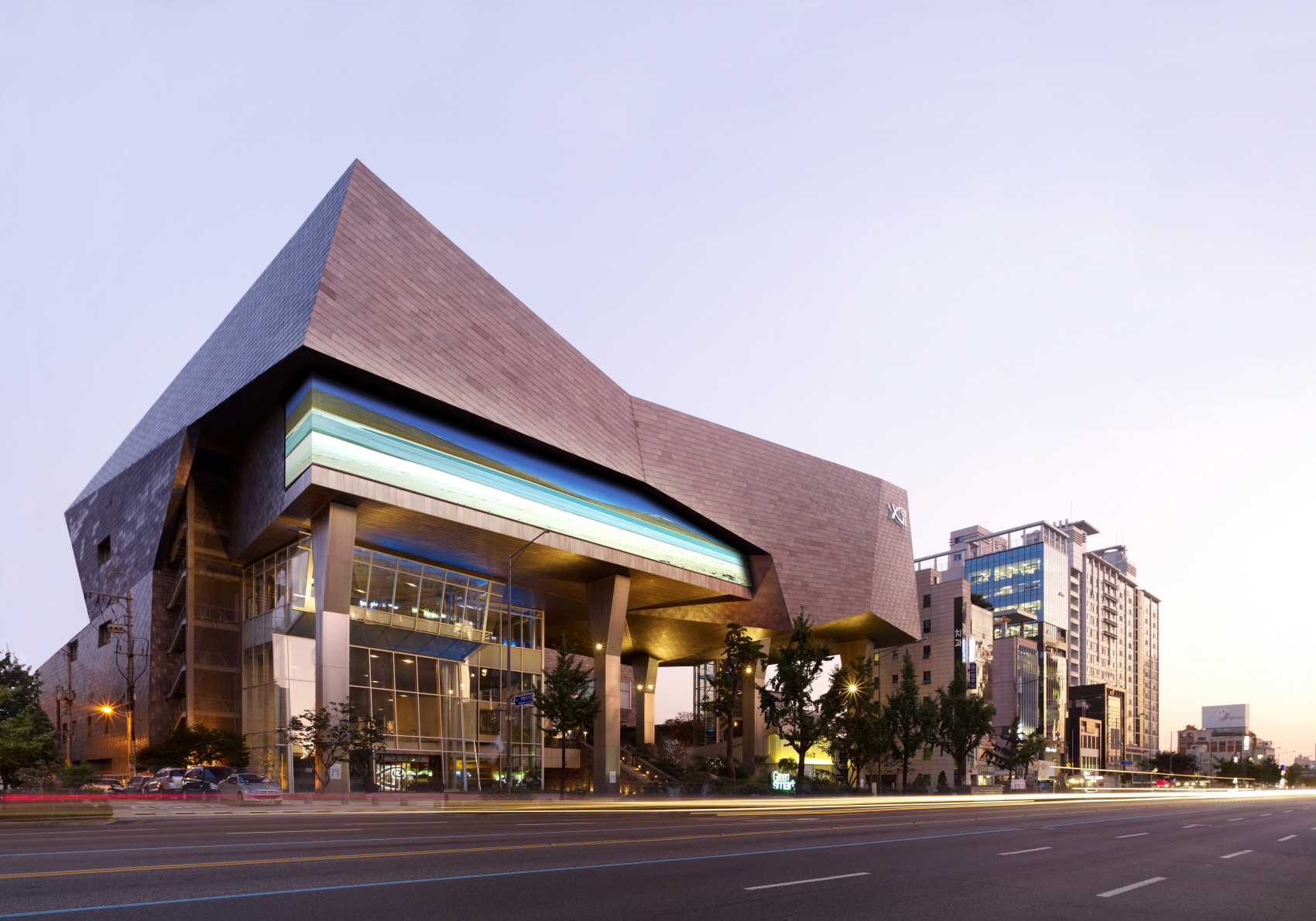 GS XI GALLERY | SKM Architects | Archello