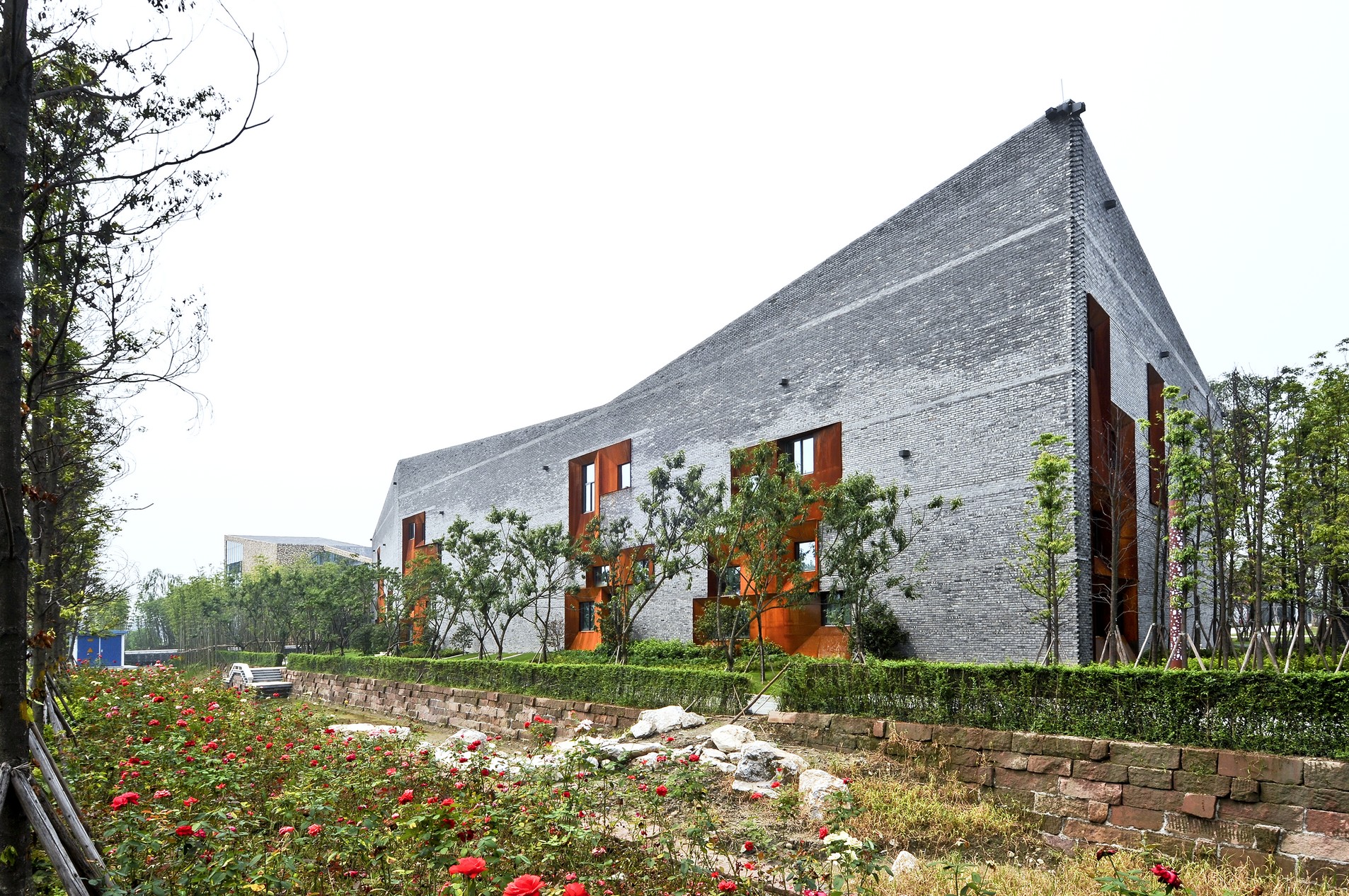 Sky Courts | Howeler + Yoon Architecture | Archello