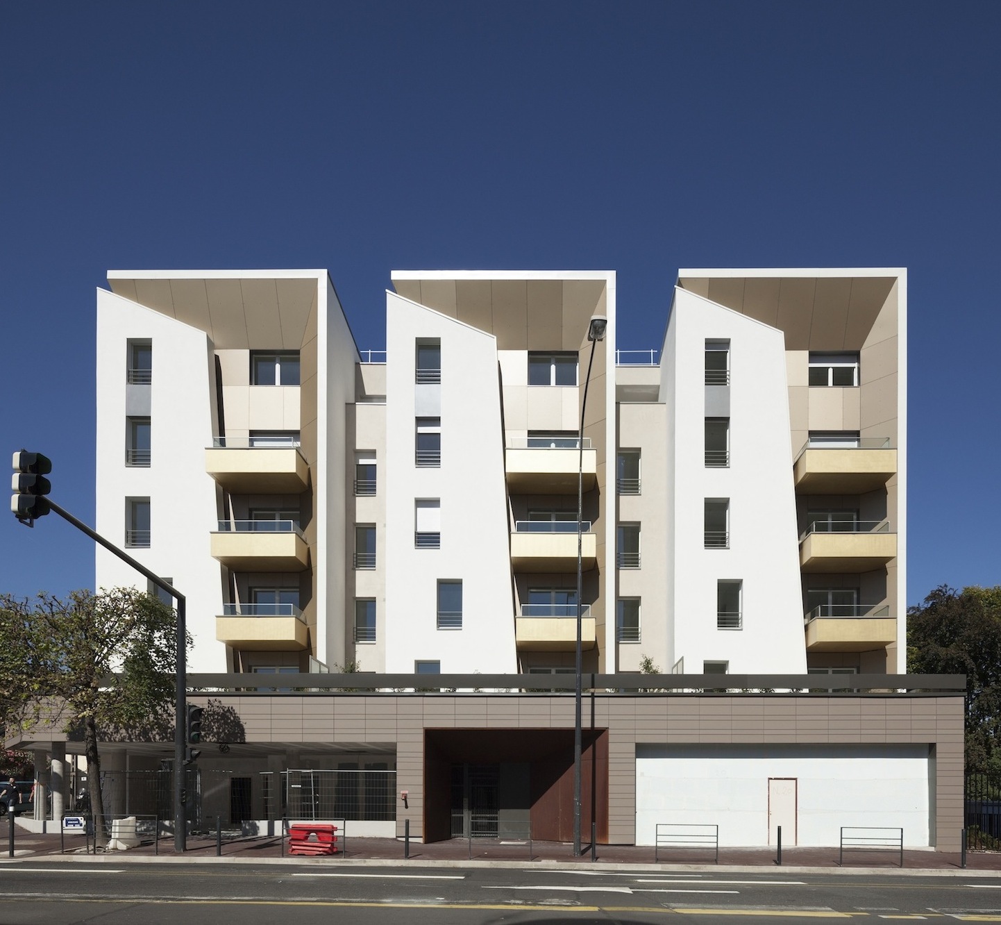 Gallery of 35 residential units in Argenteuil | Studio Bellecour ...