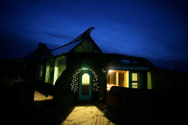 The Phoenix Earthship | Earthship Biotecture | Archello