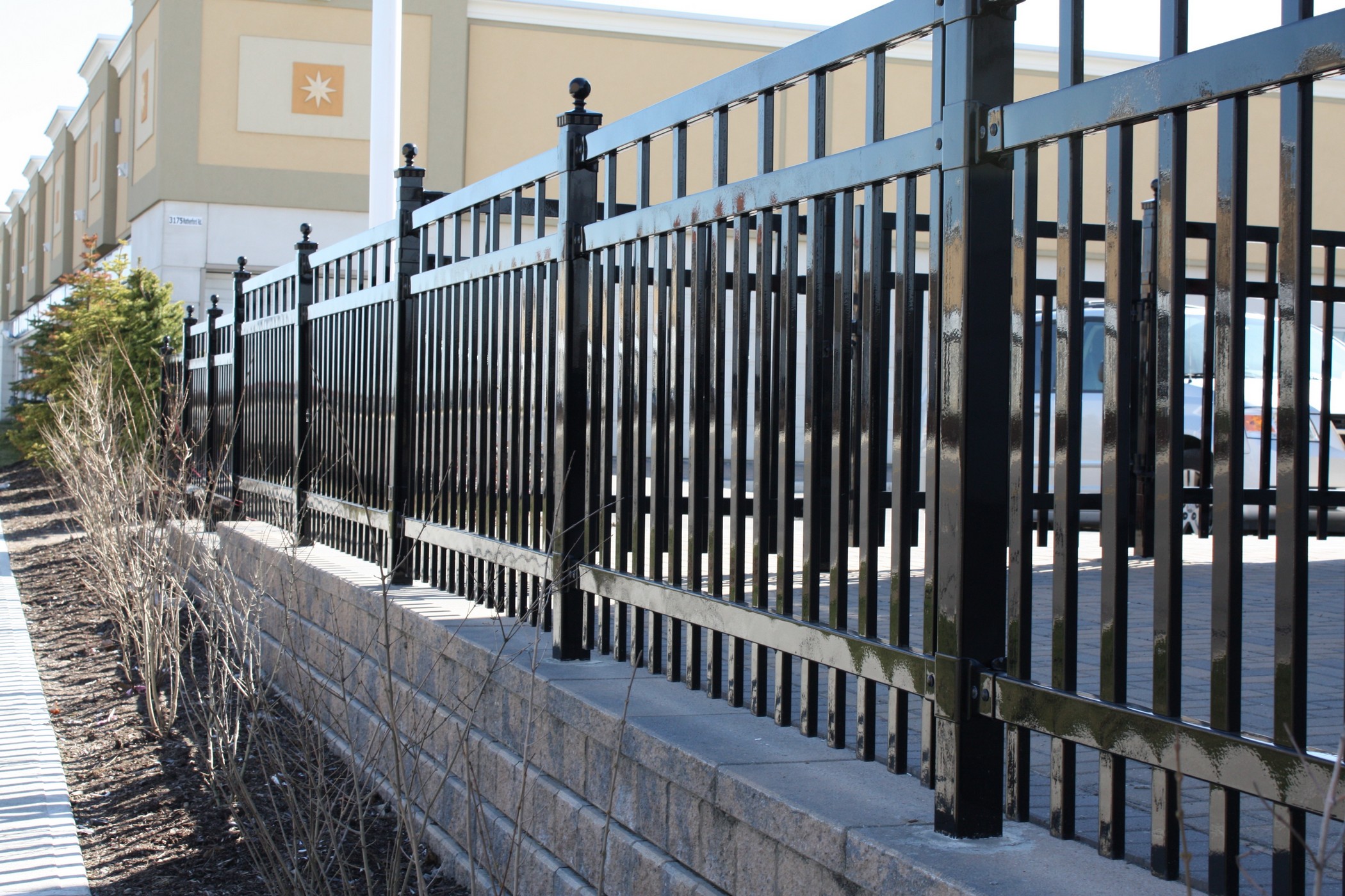 9000S Series by Medallion Fence | Archello