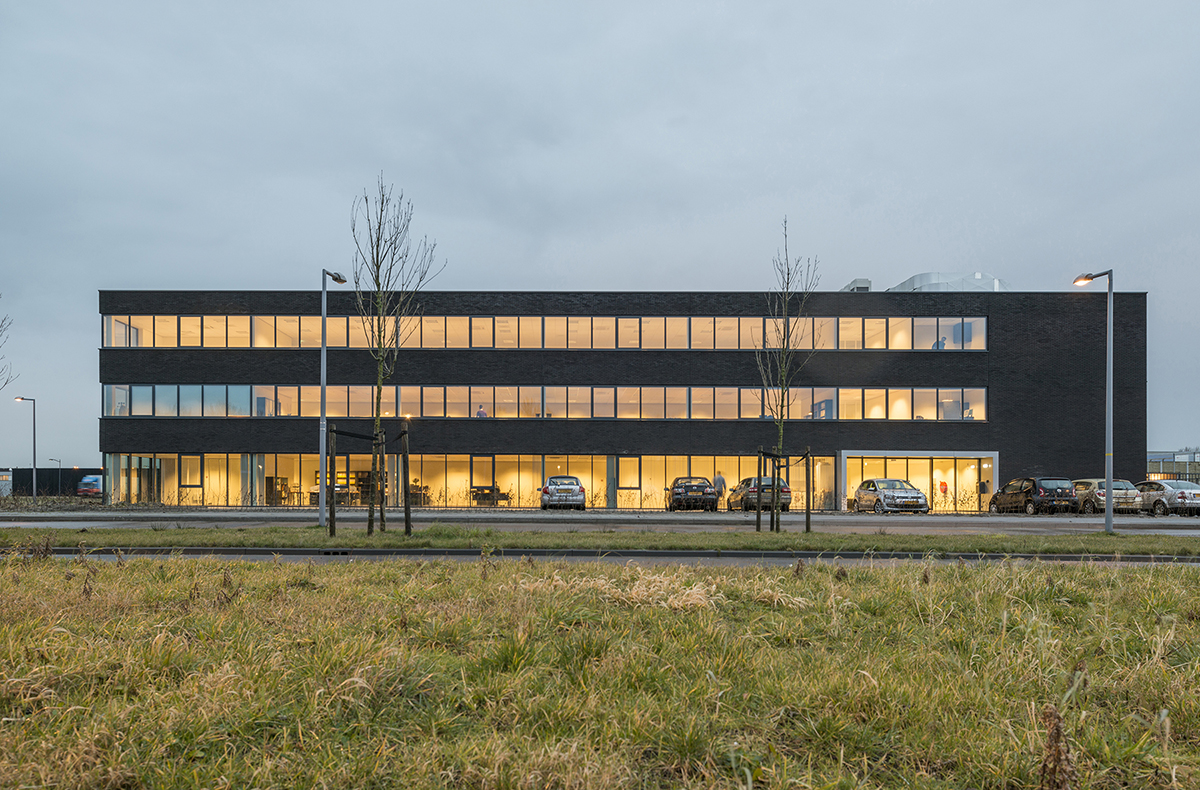 Hyundai Engine Europe Service Center HQ | Siebold Nijenhuis Architecten ...