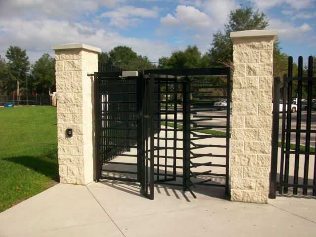 Turnlock 100/150/200 - Full Height Turnstiles - Bo by Boon Edam | Archello