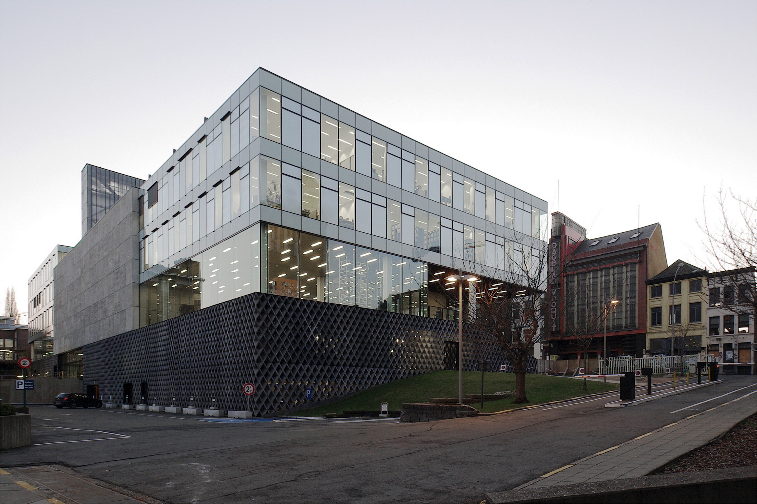 University Forum | BEEL Architecten | Archello