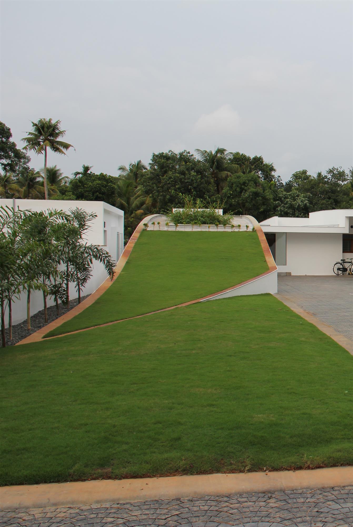 The Green Roof Residence | LIJO.RENY.architects | Archello