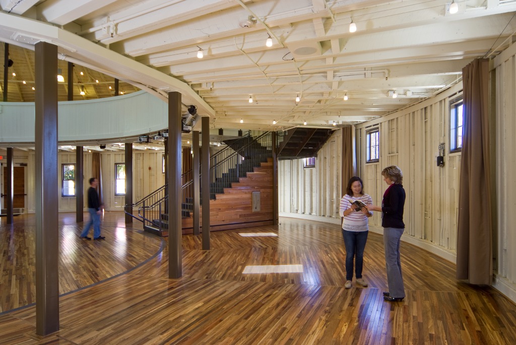 Fishtail Oak by Viridian Reclaimed Wood | Archello