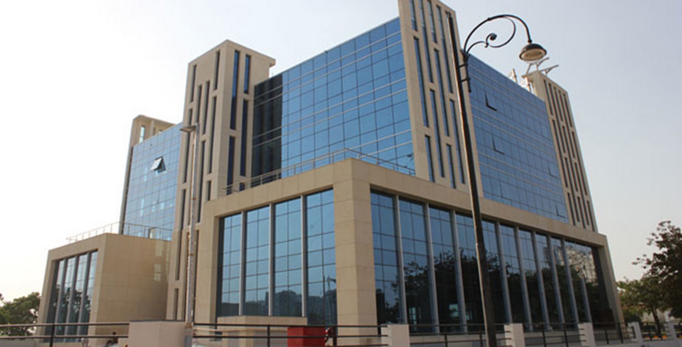 Eros Business Centre | Design Forum International | Archello