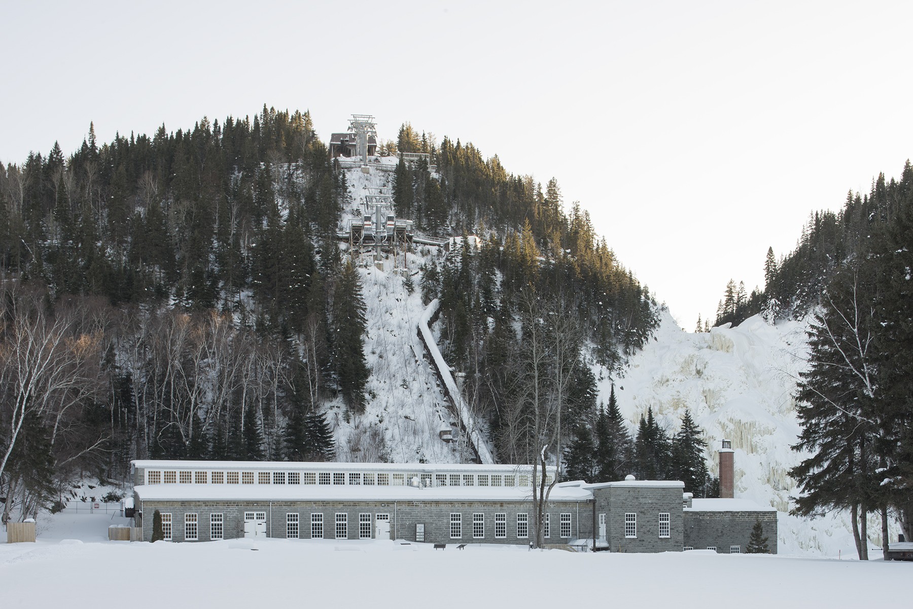 Val-Jalbert Belvedere | Atelier Pierre Thibault | Archello