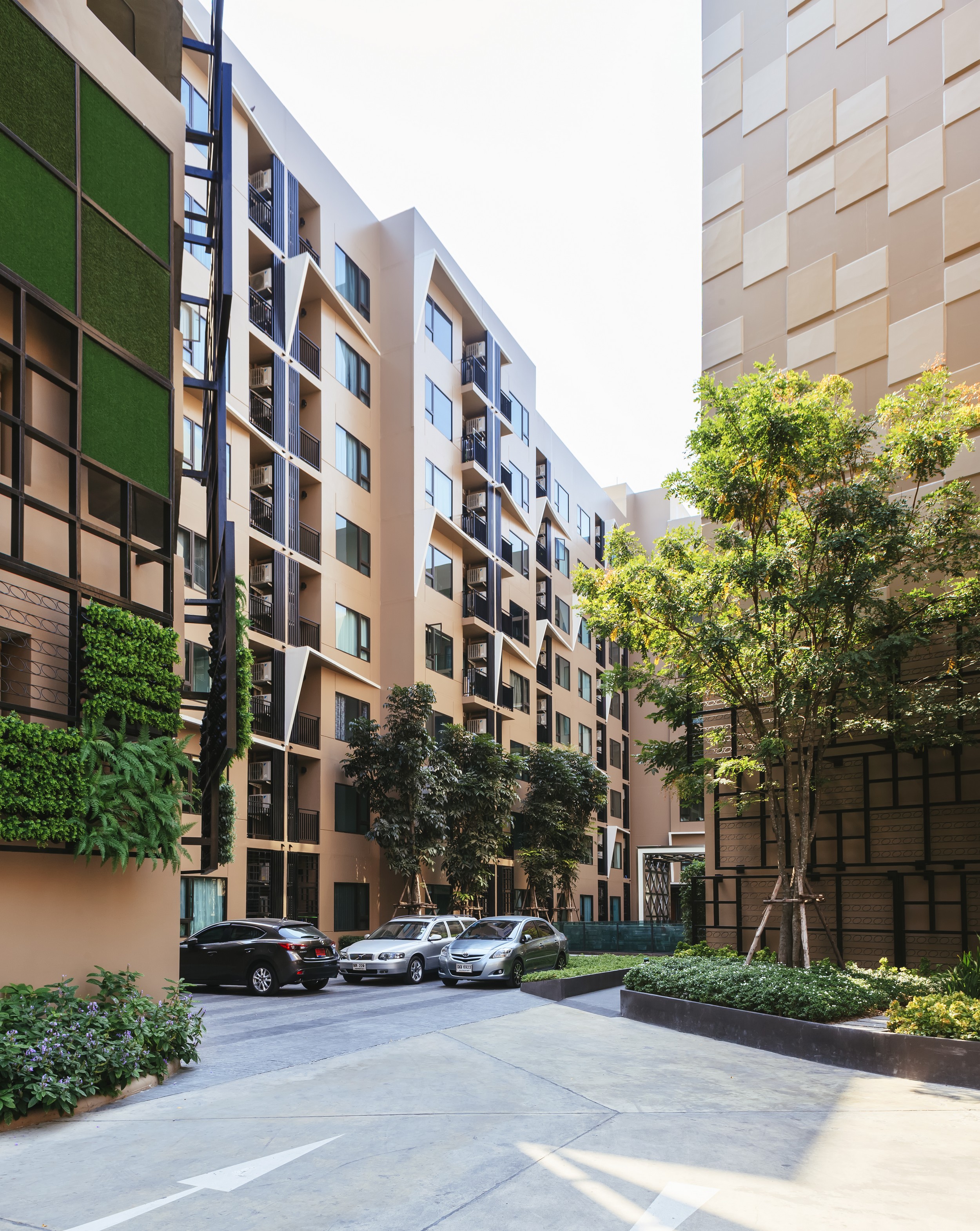 Condolette Pixel Sathorn | FOS - FOUNDRY OF SPACE | Archello