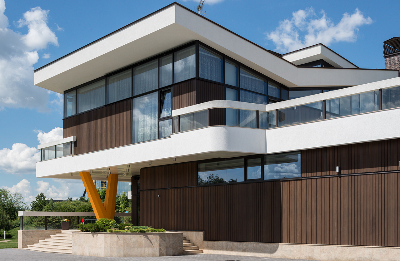 IVAN KUZMICH THE STEAMSHIP | PANACOM | Archello