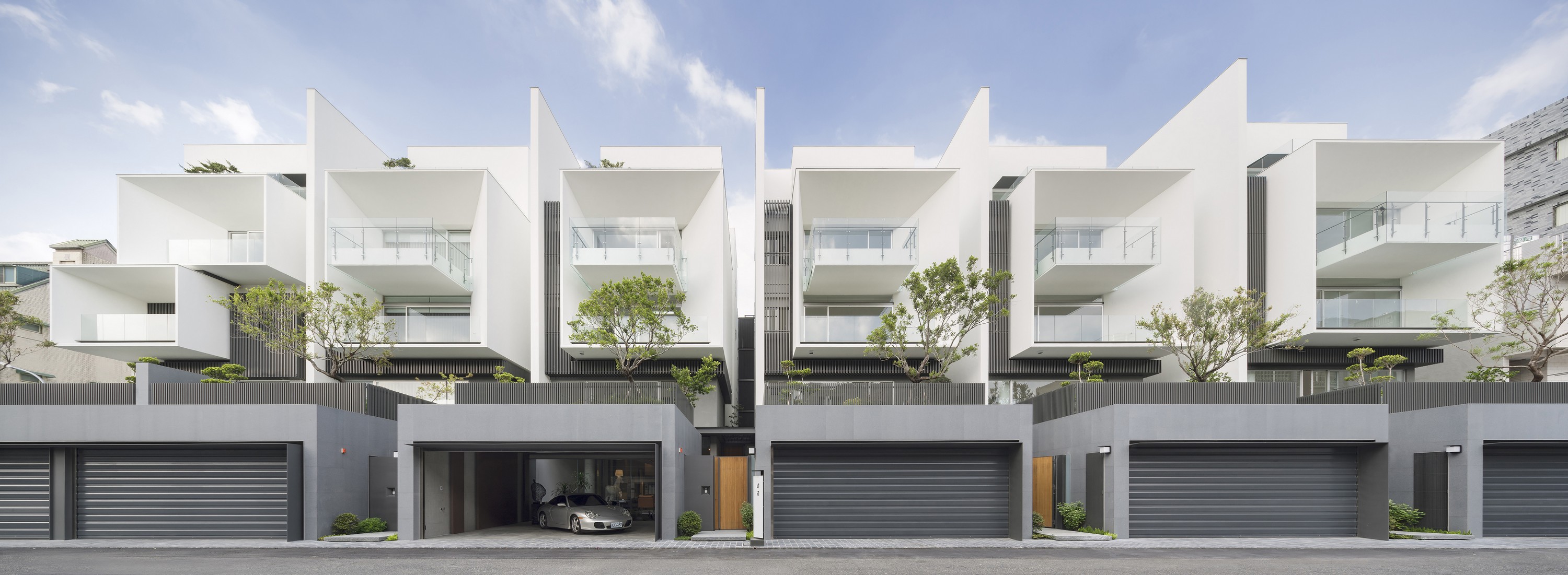 The R-House | Q-LAB | Archello