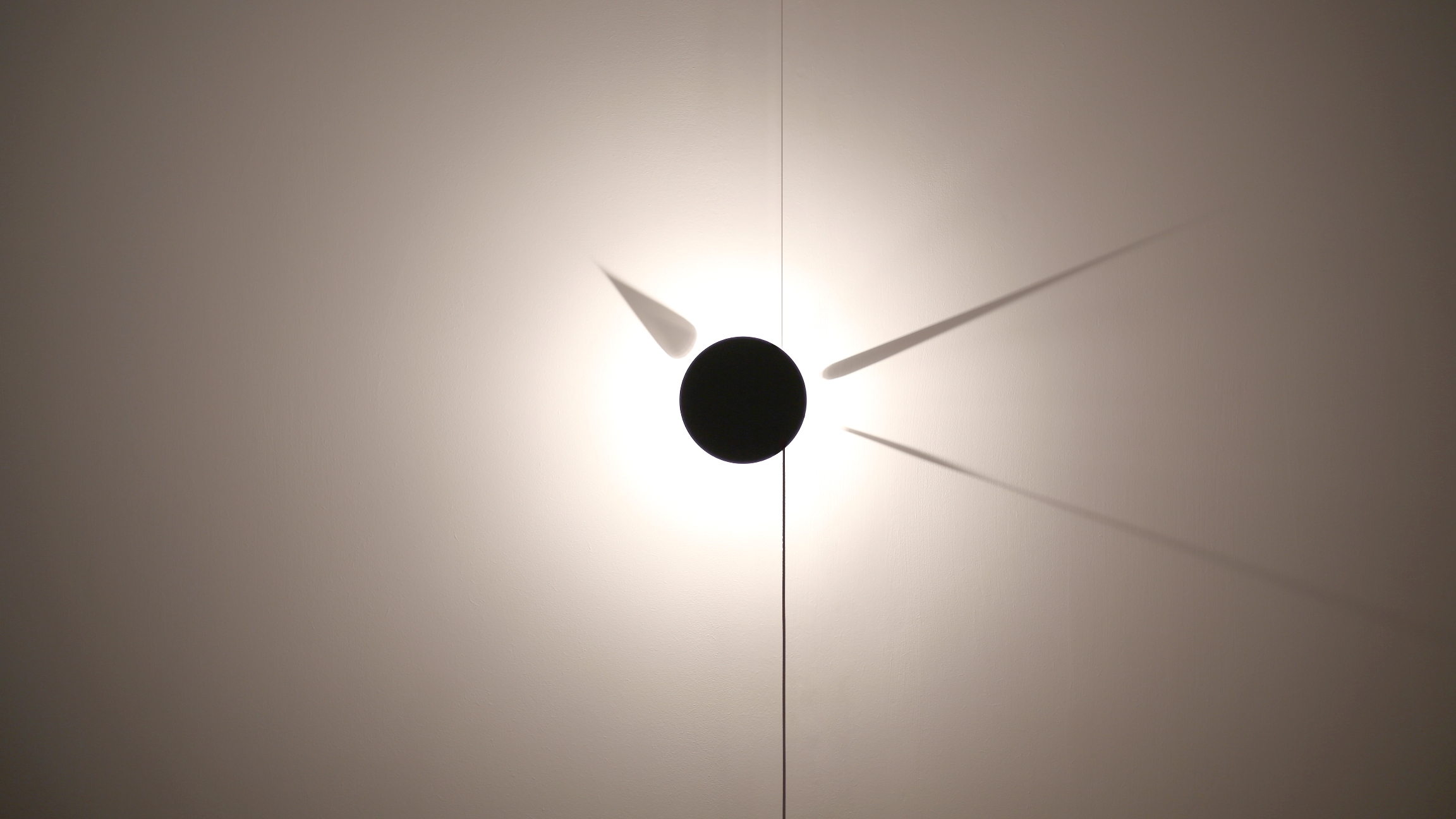 Shadow Clock por Poetic Lab | Archello