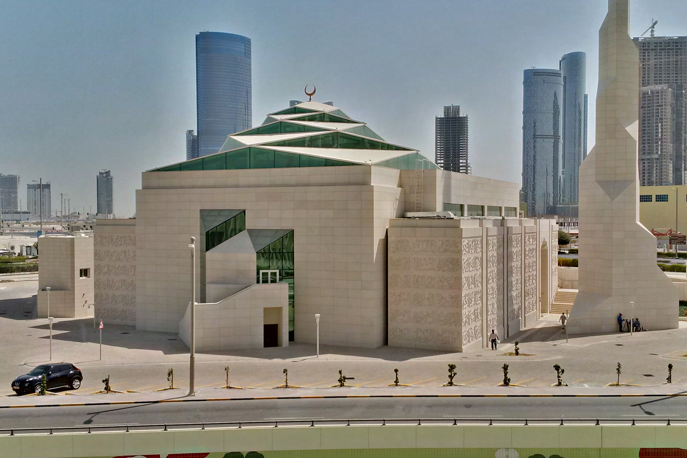 LUCEM Facade par {marque} | Archello