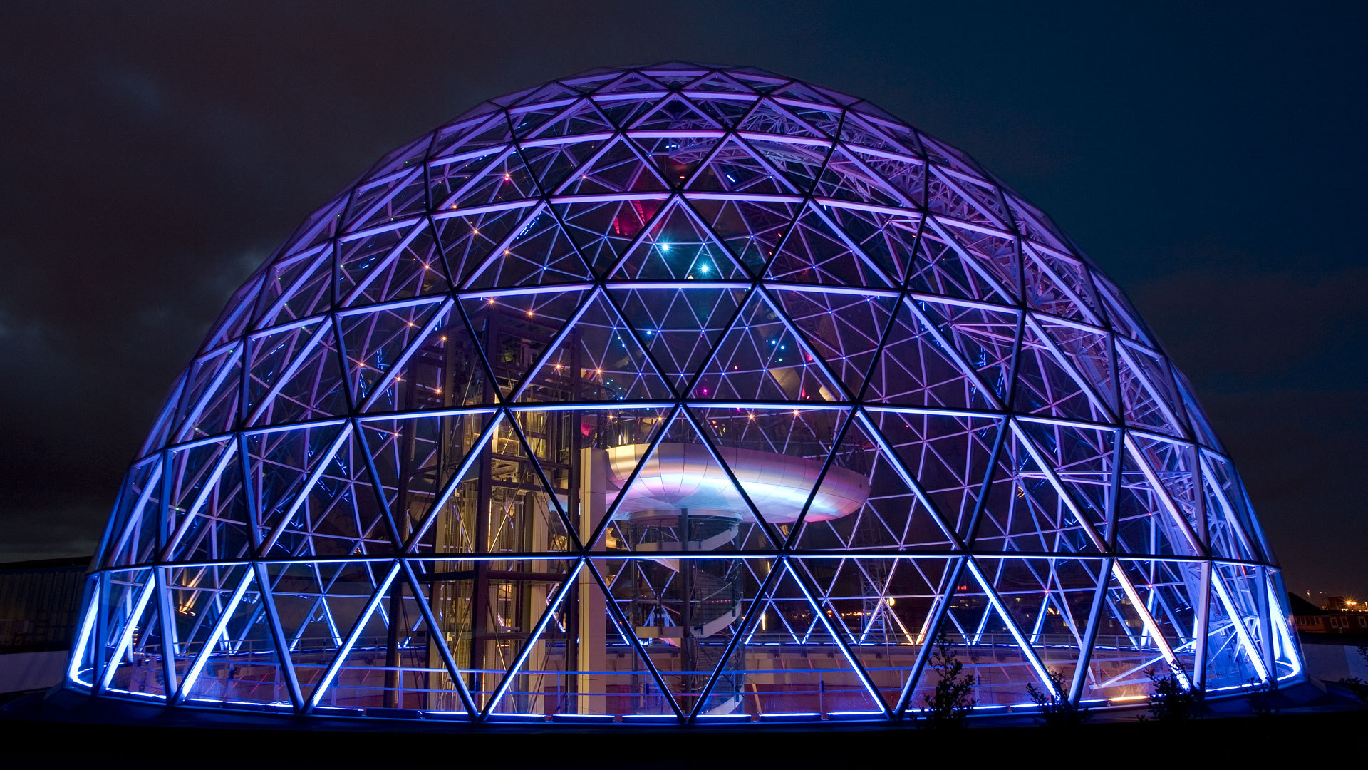 Single Layer Free-Form bolted Structures nach LANIK | Archello