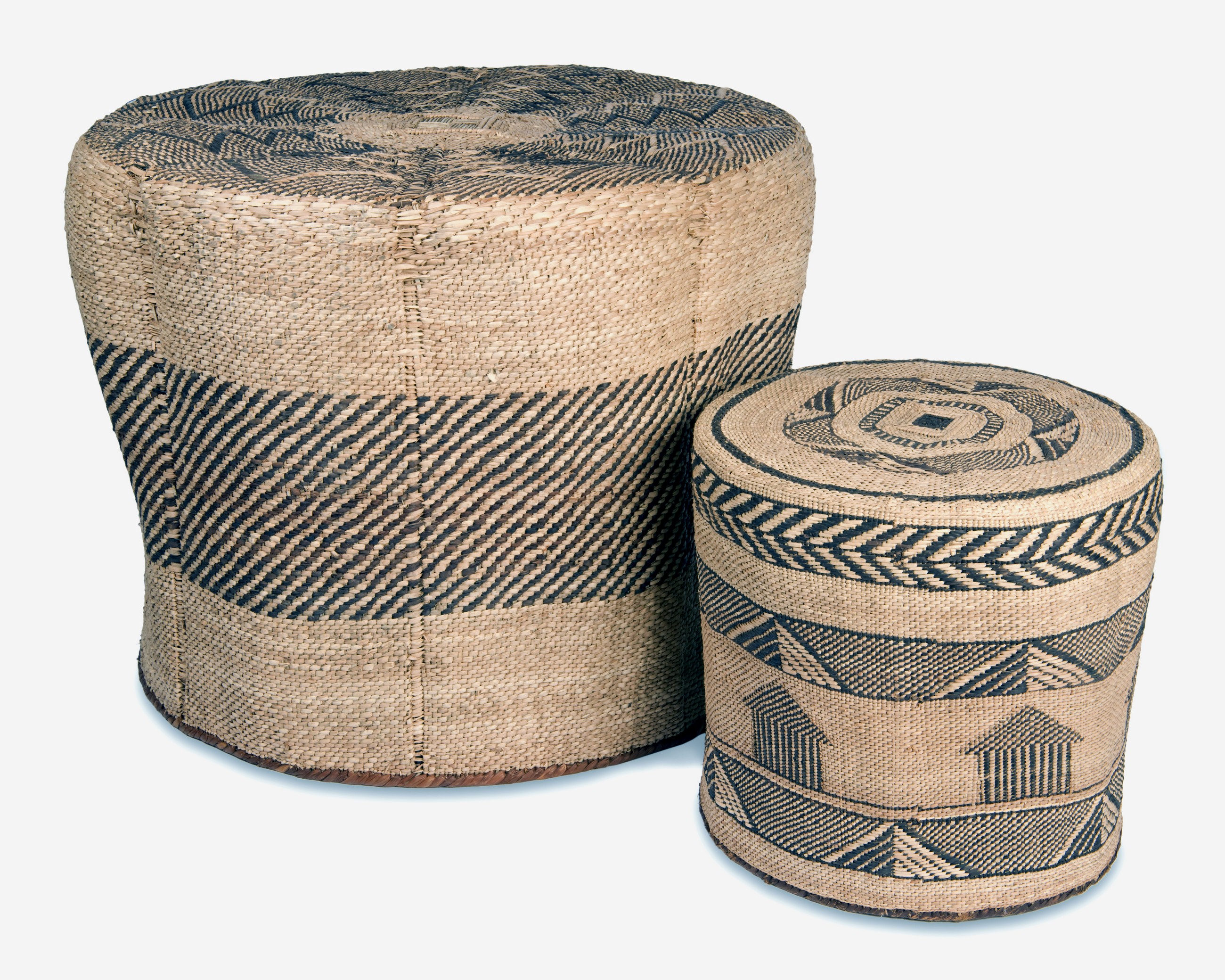 Batonga Table and Stool by Danyé Decoración | Archello