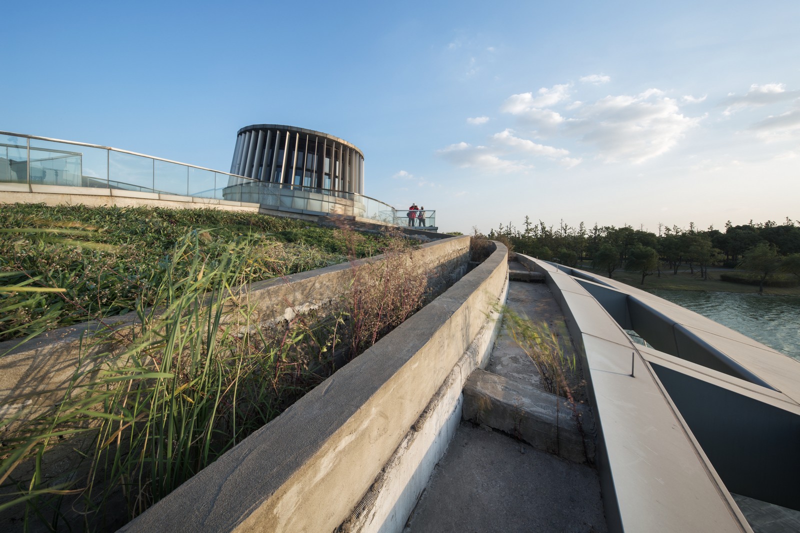 Gallery of Waterfront Restaurant, Yuan Xiang Lake | Pro-Form Architects ...
