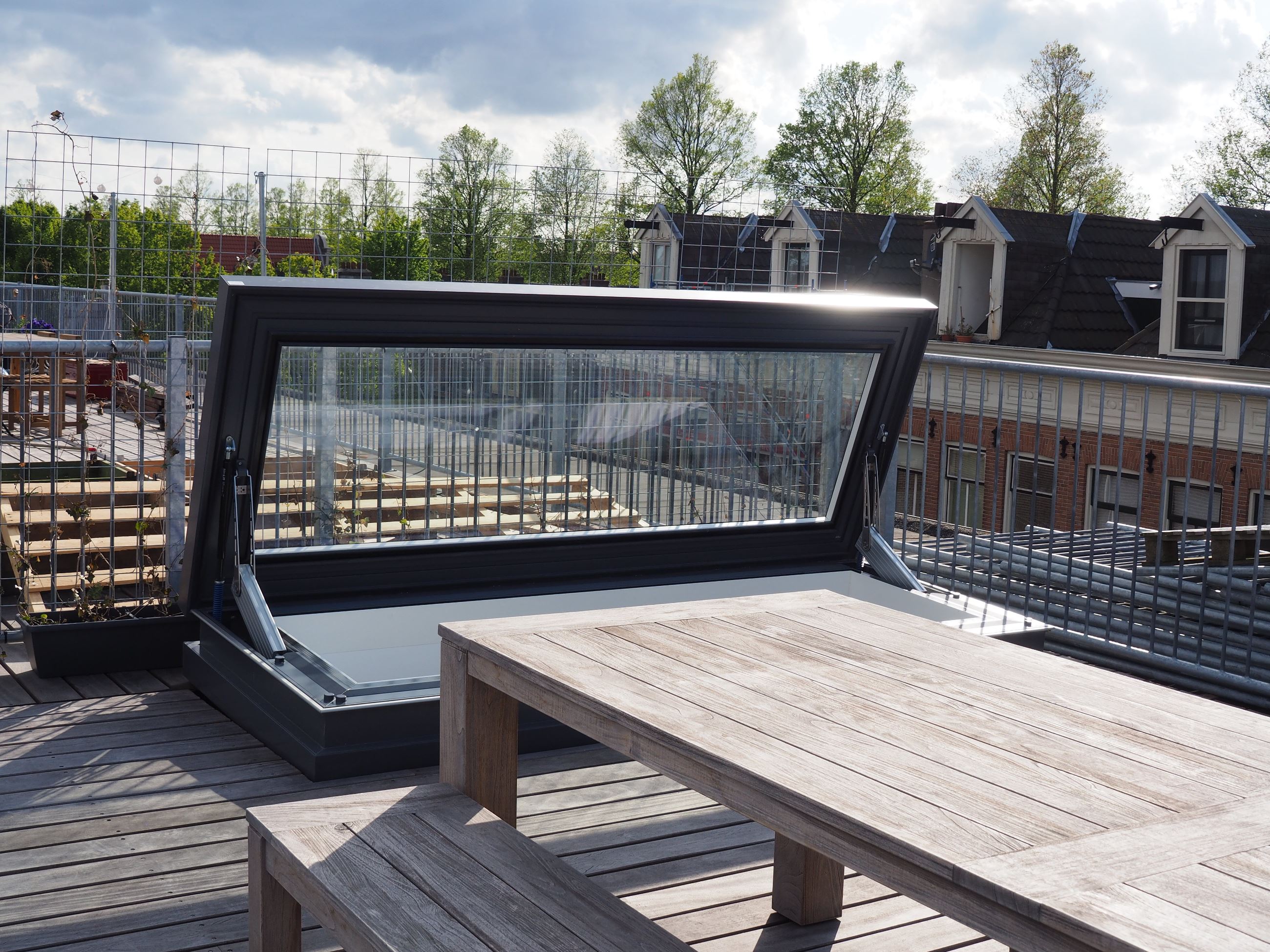 Discover Janelas de telhado Residencial Design Ideas and Pictures ...