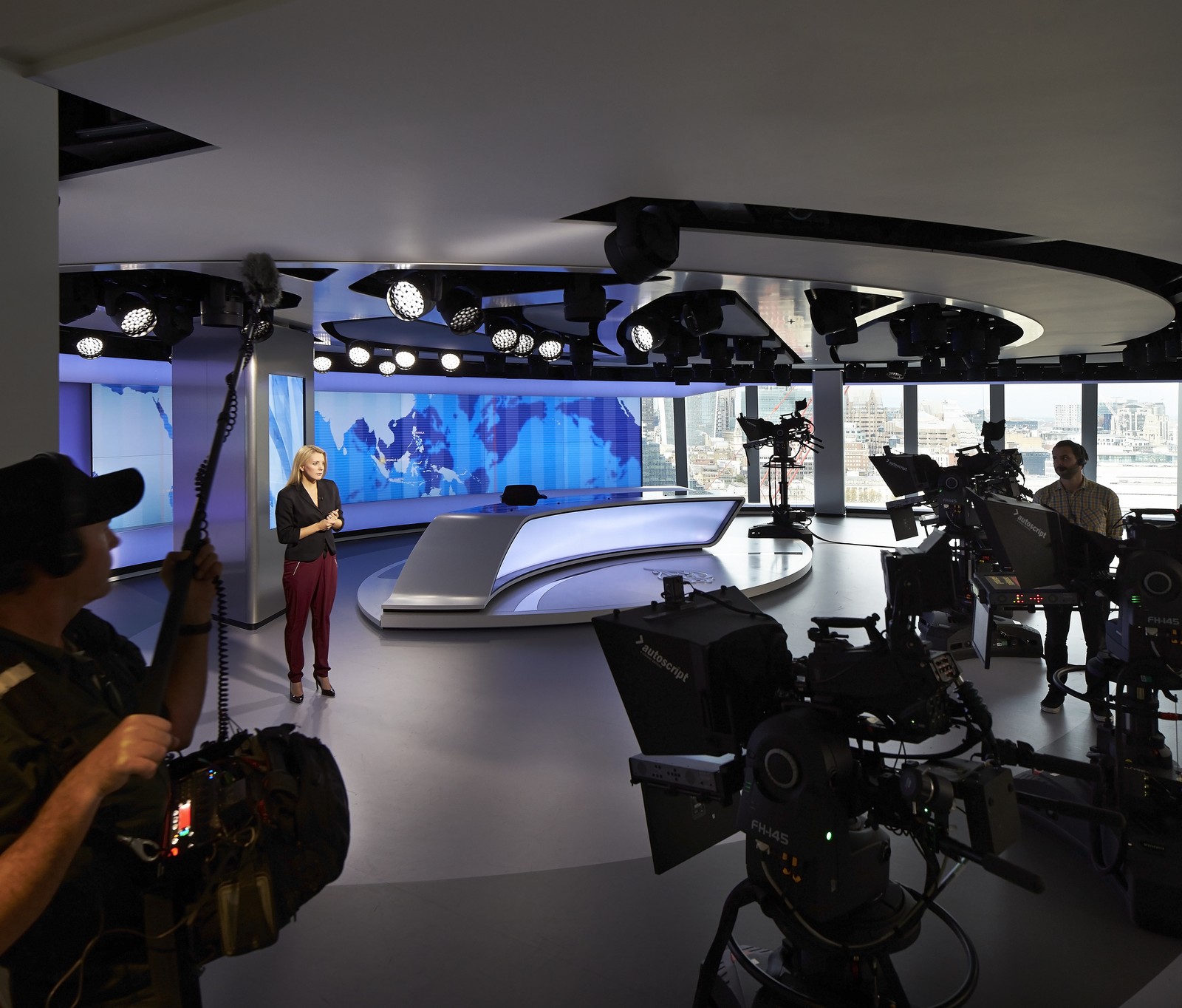 Gallery of Al Jazeera studio | Veech x Veech | Media - 17