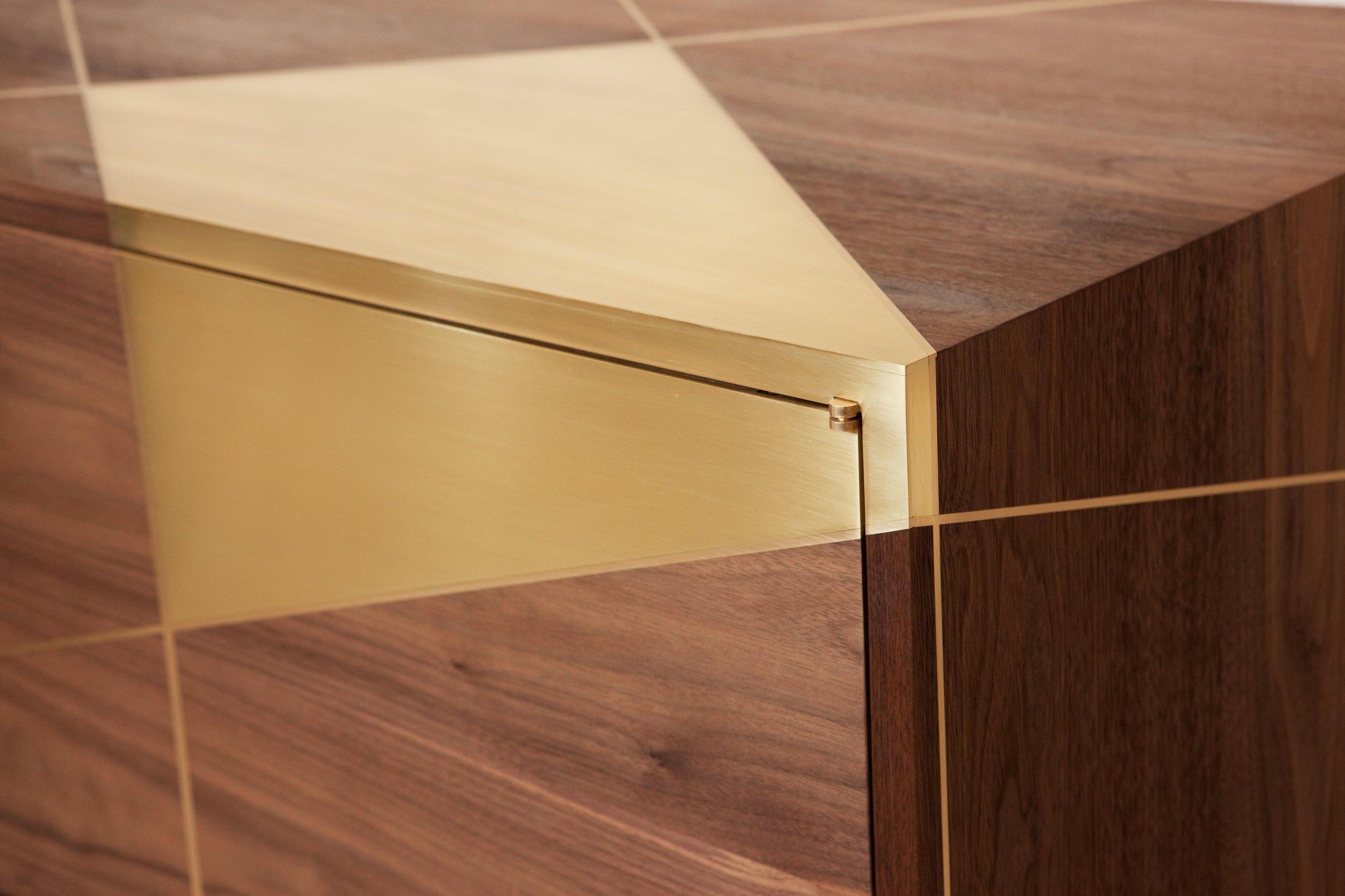 Anamorphic Console by Asher Israelow Studio | Archello