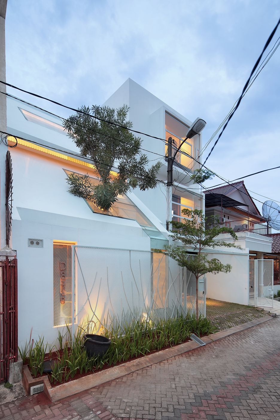 Gallery of SPLIT HOUSE | tws & partners | Media - 8