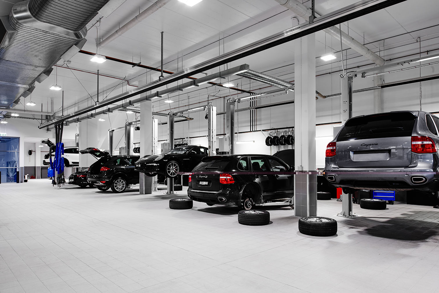 Gallery of Porsche Centre Doncaster | Technē Architecture + Interior ...