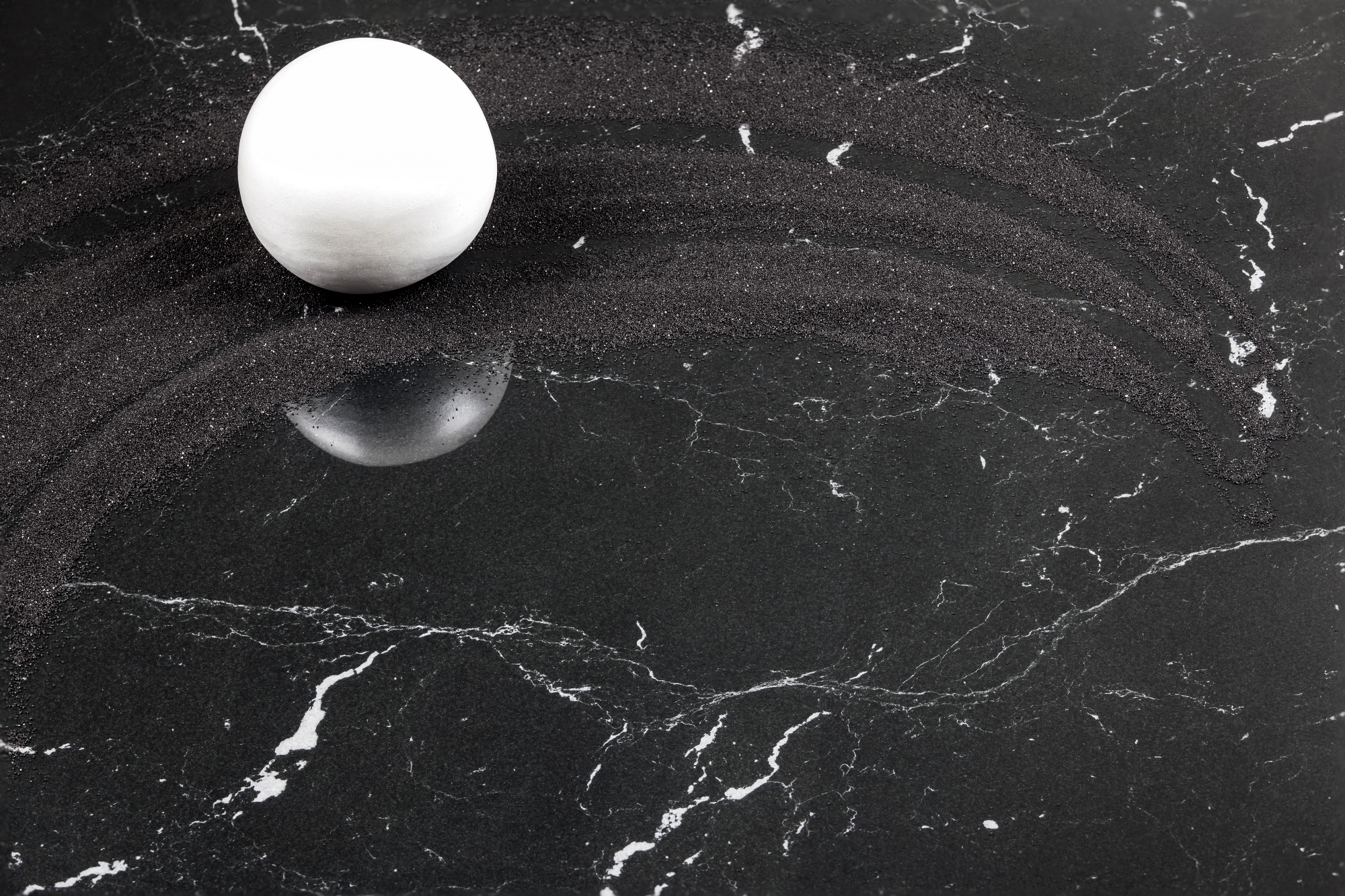 NEOLITH NERO MARQUINA by NEOLITH by TheSize | Archello