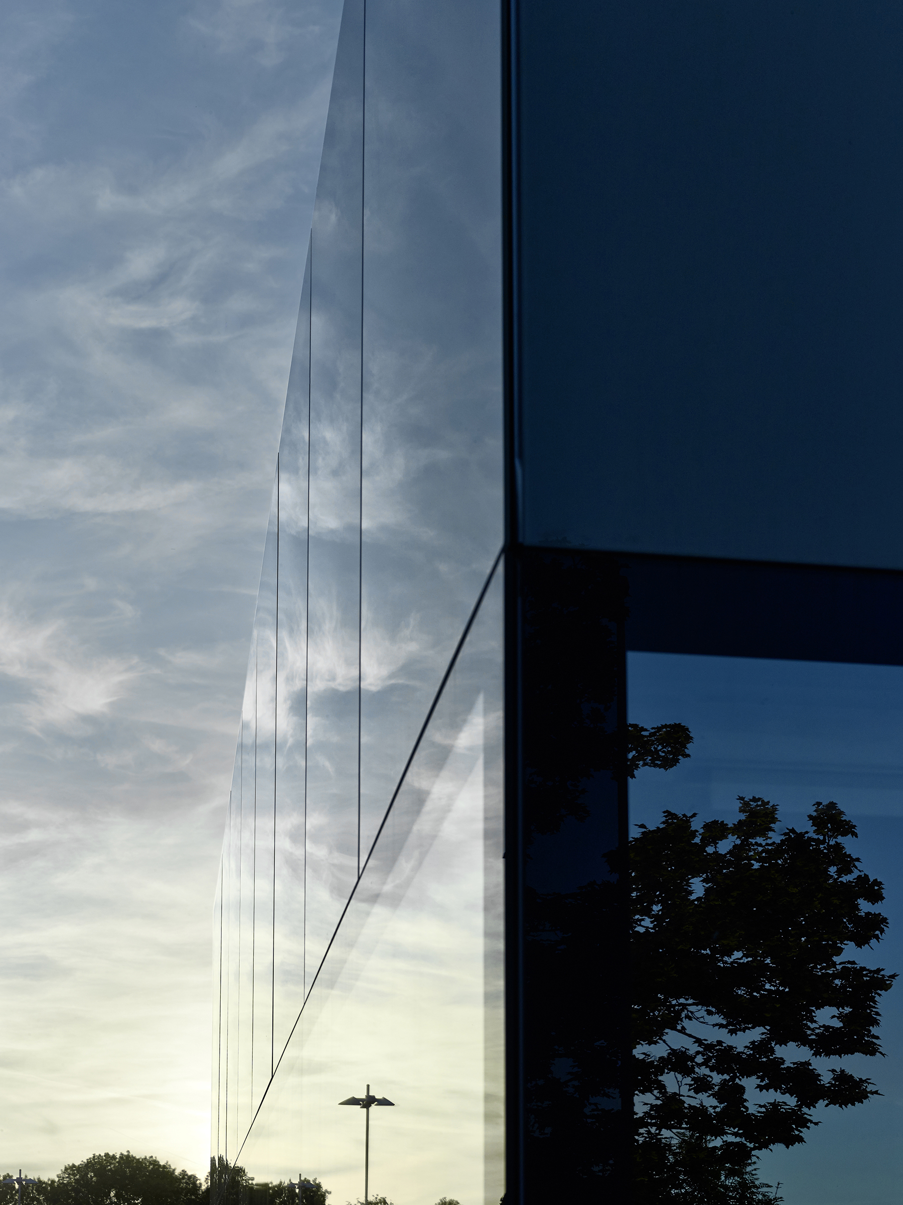 Glass Sandwich Panel GSP® by iconic skin GmbH | Archello