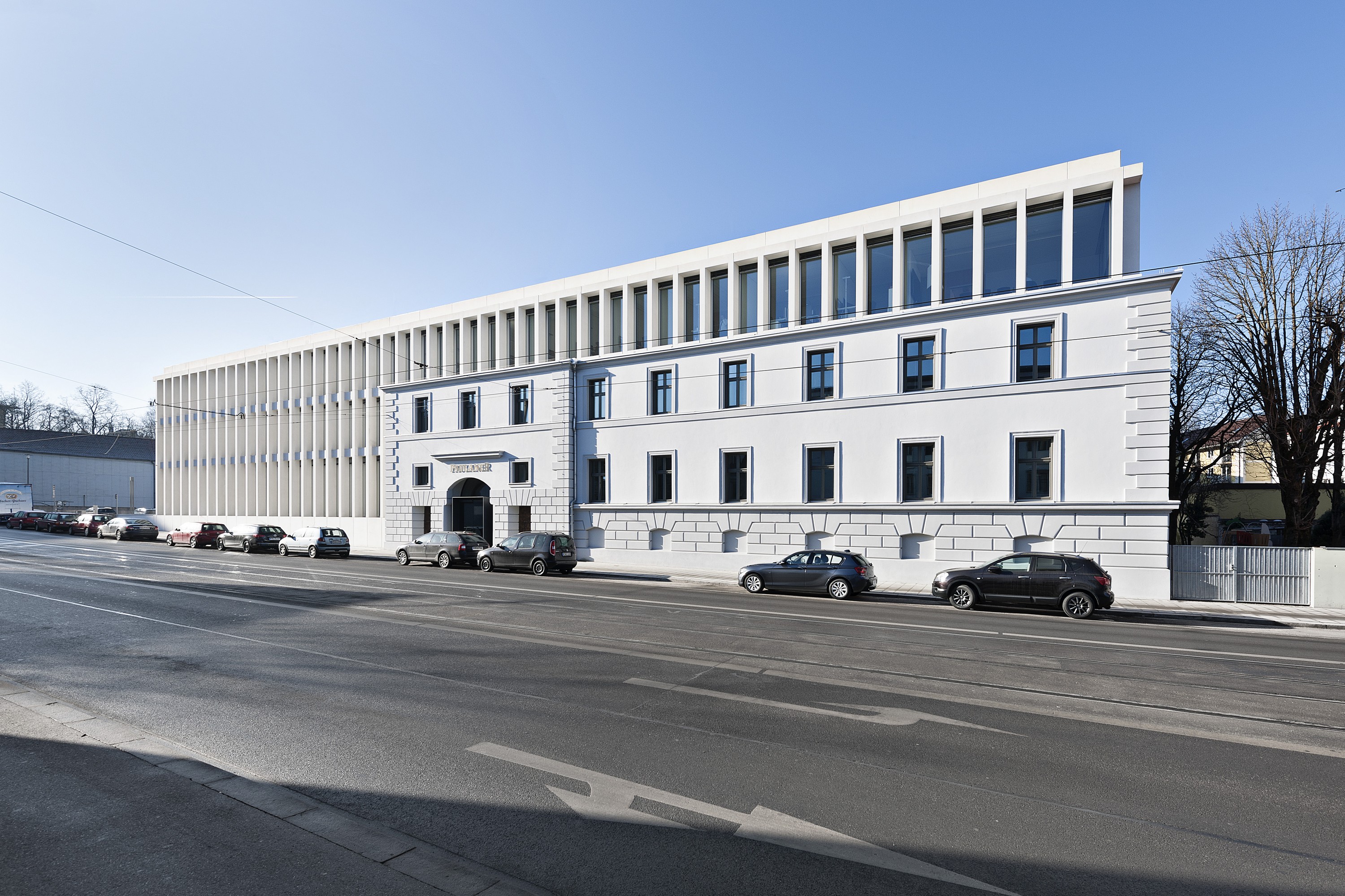 Paulaner Headquarter | hierl architekten, BAUMIT | Archello