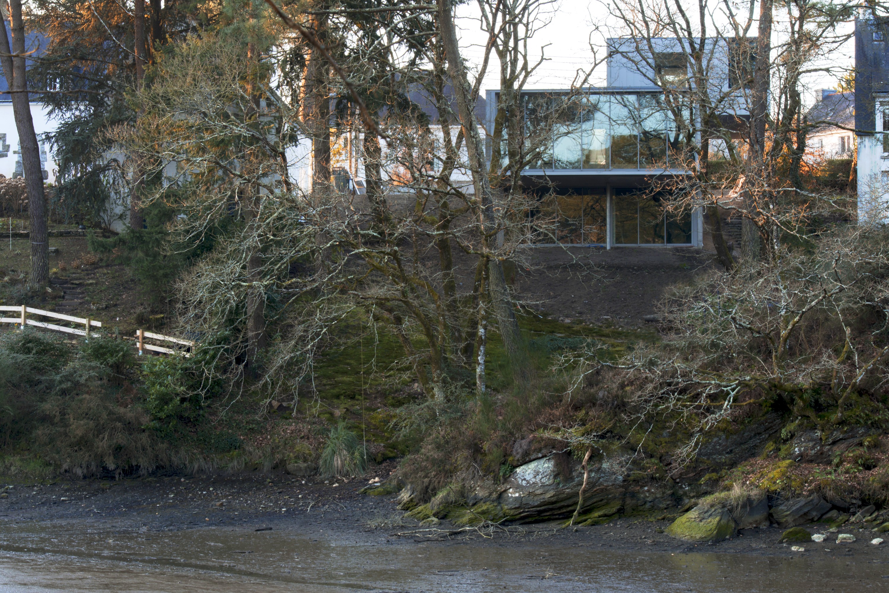 Hourglass House | Atelier Arcau | Archello