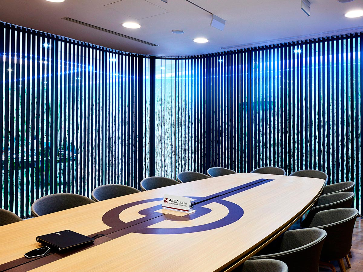 Discover Blinds Banks Design Ideas and Pictures | Archello