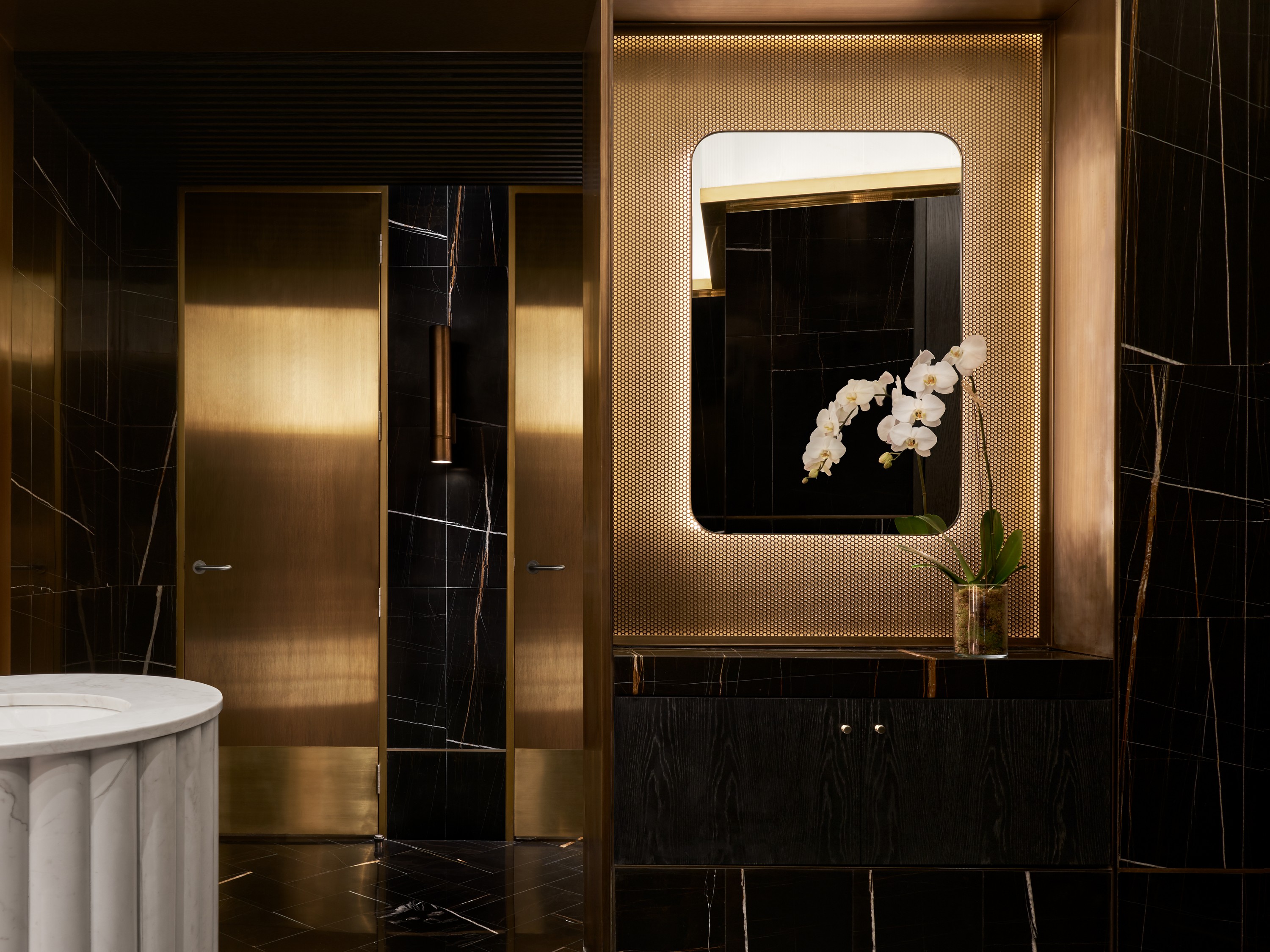 Gallery of Sean Connolly at Dubai Opera | Alexander & CO. | Media - 3