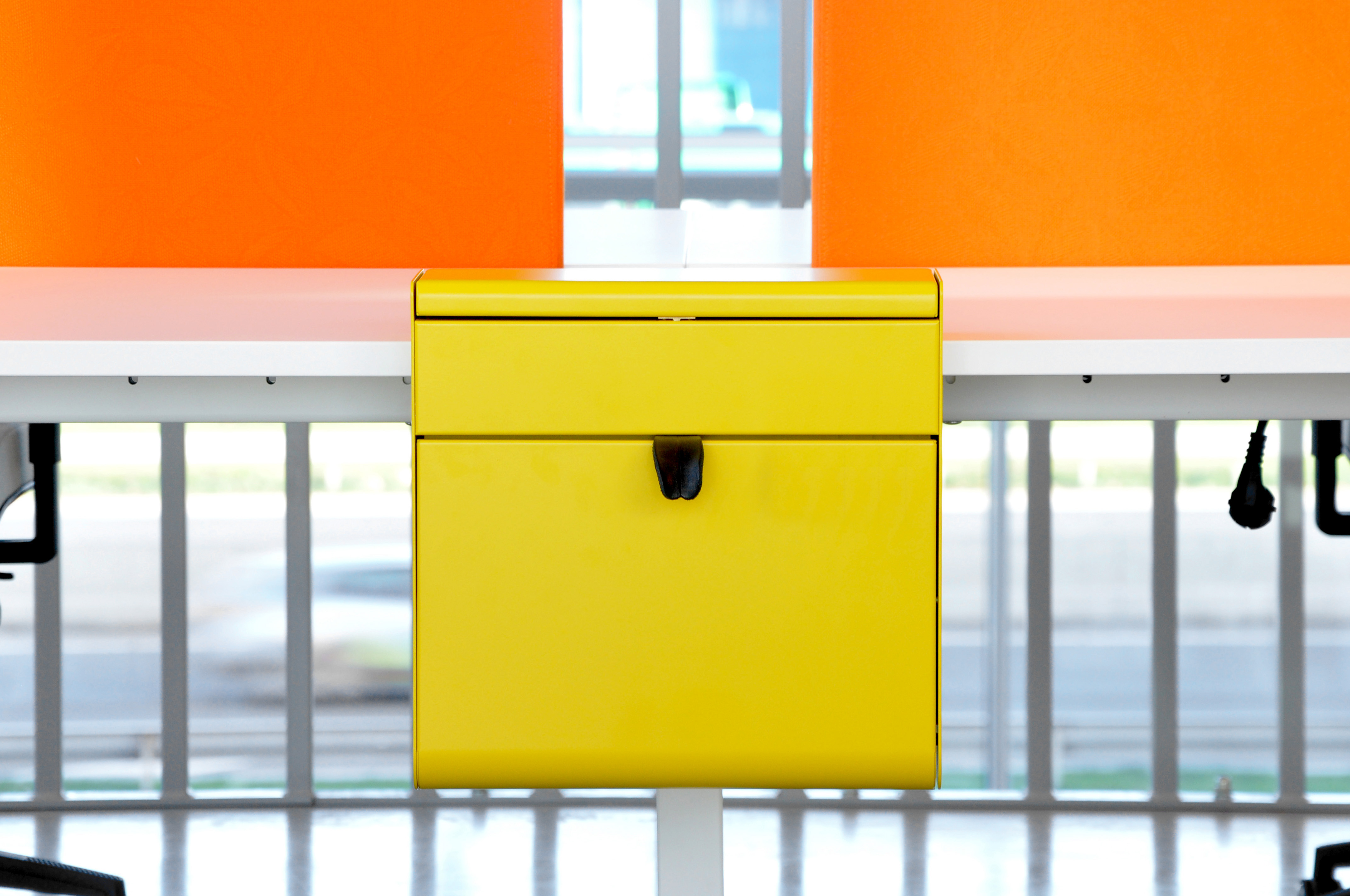 COB & POB by DRISAG OFFICE INSPIRATORS | Archello