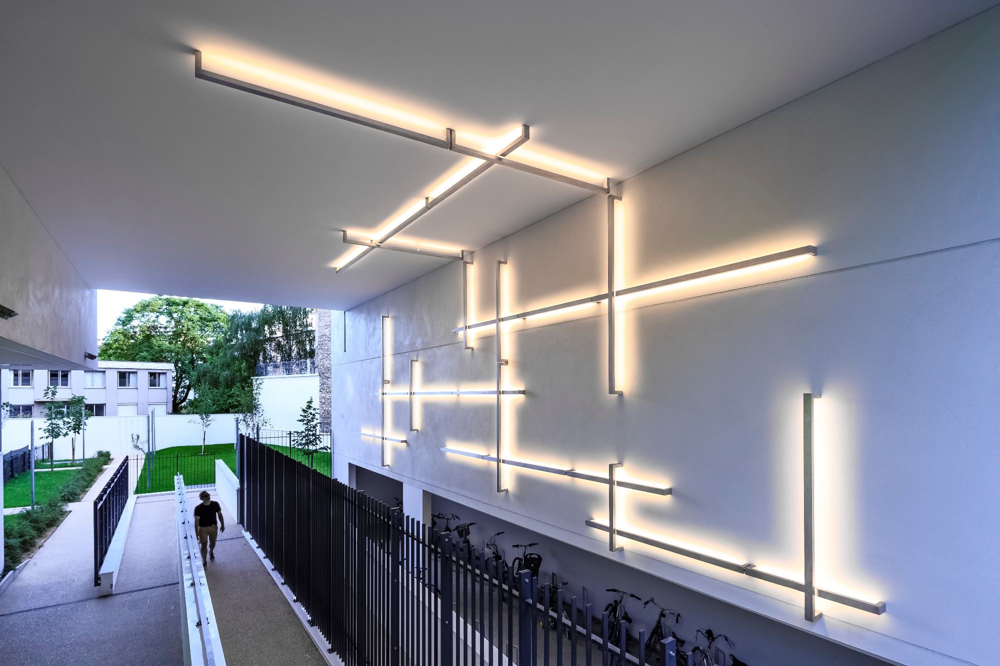 CITY WALL LIGHT by octavio amado | Archello