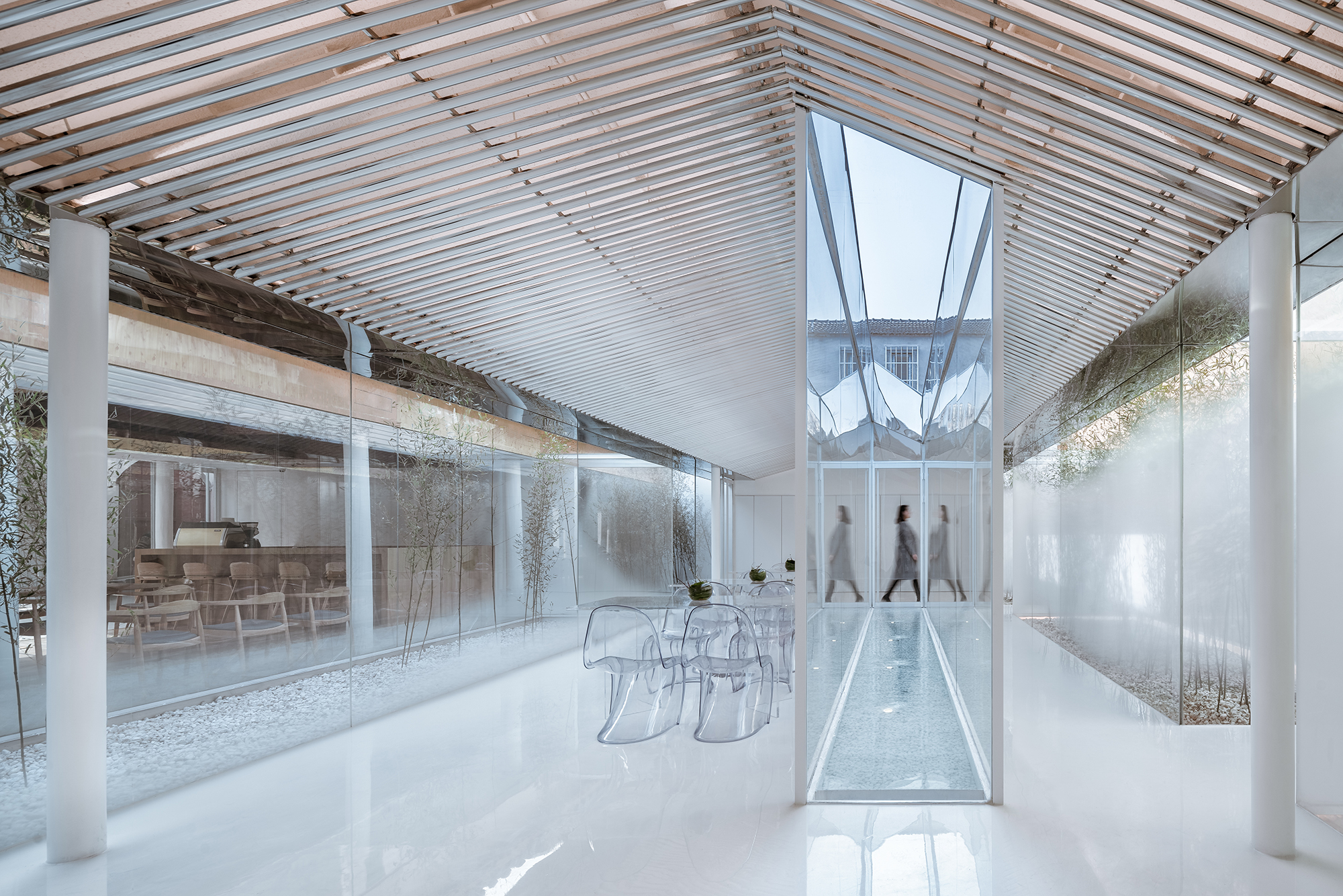 Layering Courtyard | ARCHSTUDIO | Archello