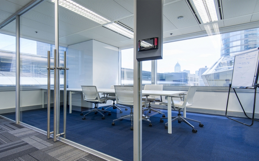 SUMMIT - JEB Partitions por JEB Acoustic Partitions | Archello