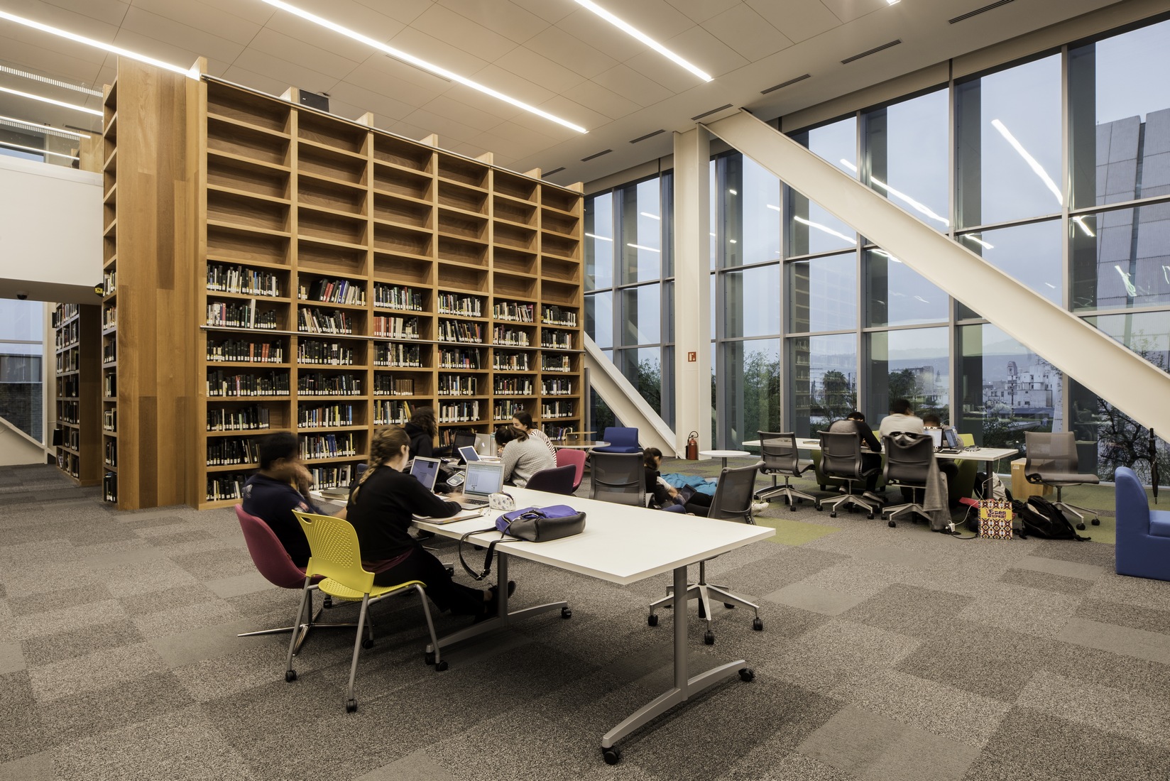 Gallery of Biblioteca Tec de Monterrey | rdlp arquitectos | Media - 23