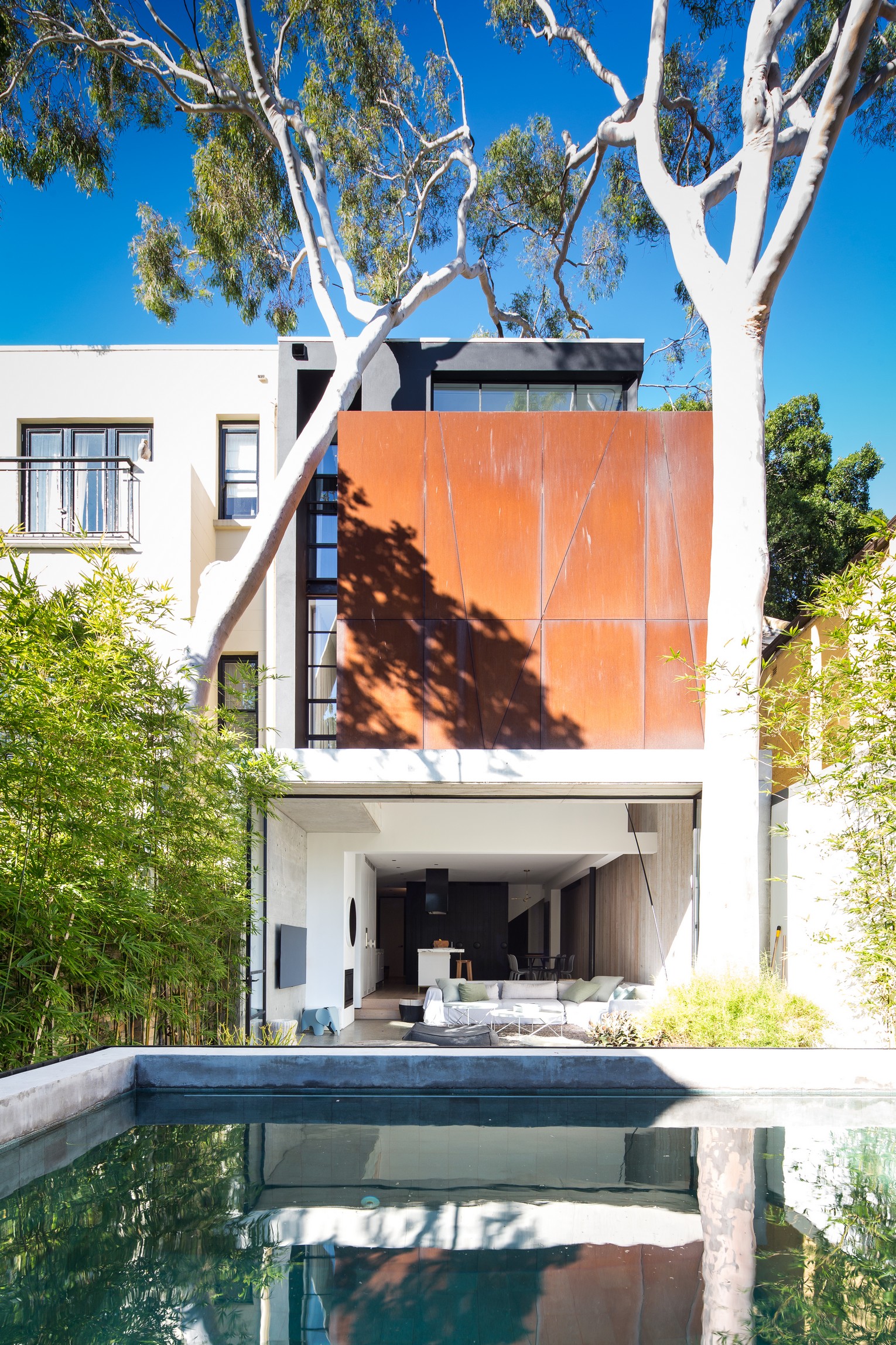 Stealth House | MCK Architects | Archello