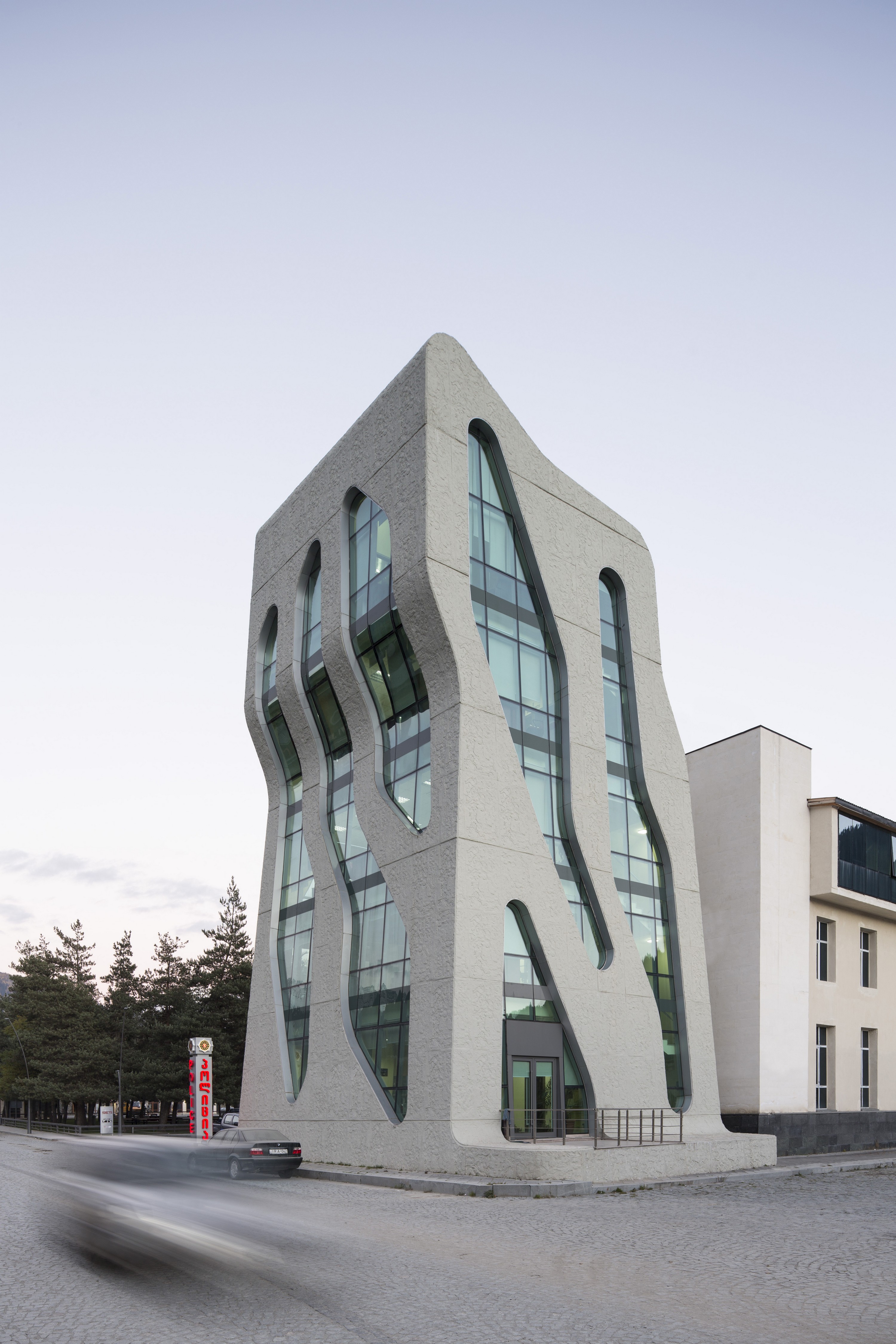 Gallery of Police Station in Mestia | J. MAYER H. und Partner | Media - 7